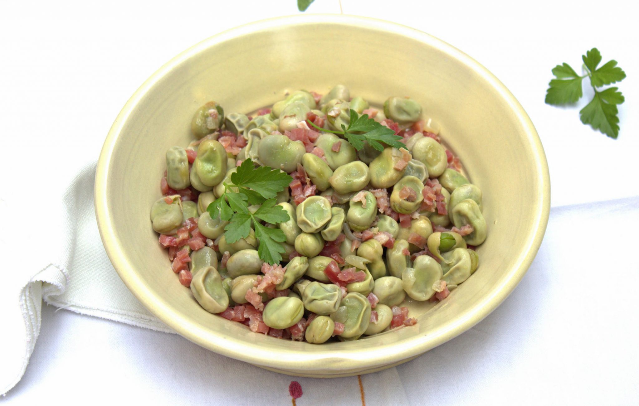 Habas Frescas con Jamón, una buenísima receta de temporada
