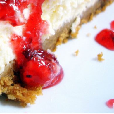 Tarta de queso philadelphia con mermelada de ciruelas