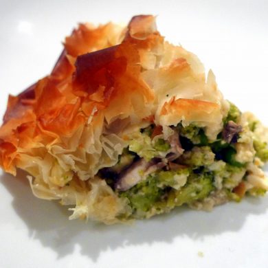 Pastel de verduras en pasta filo, un apetitoso entrante