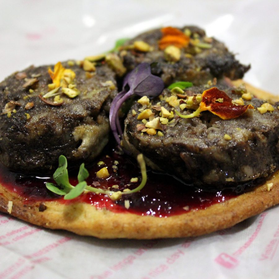 Tarta de queso philadelphia con mermelada de ciruelas