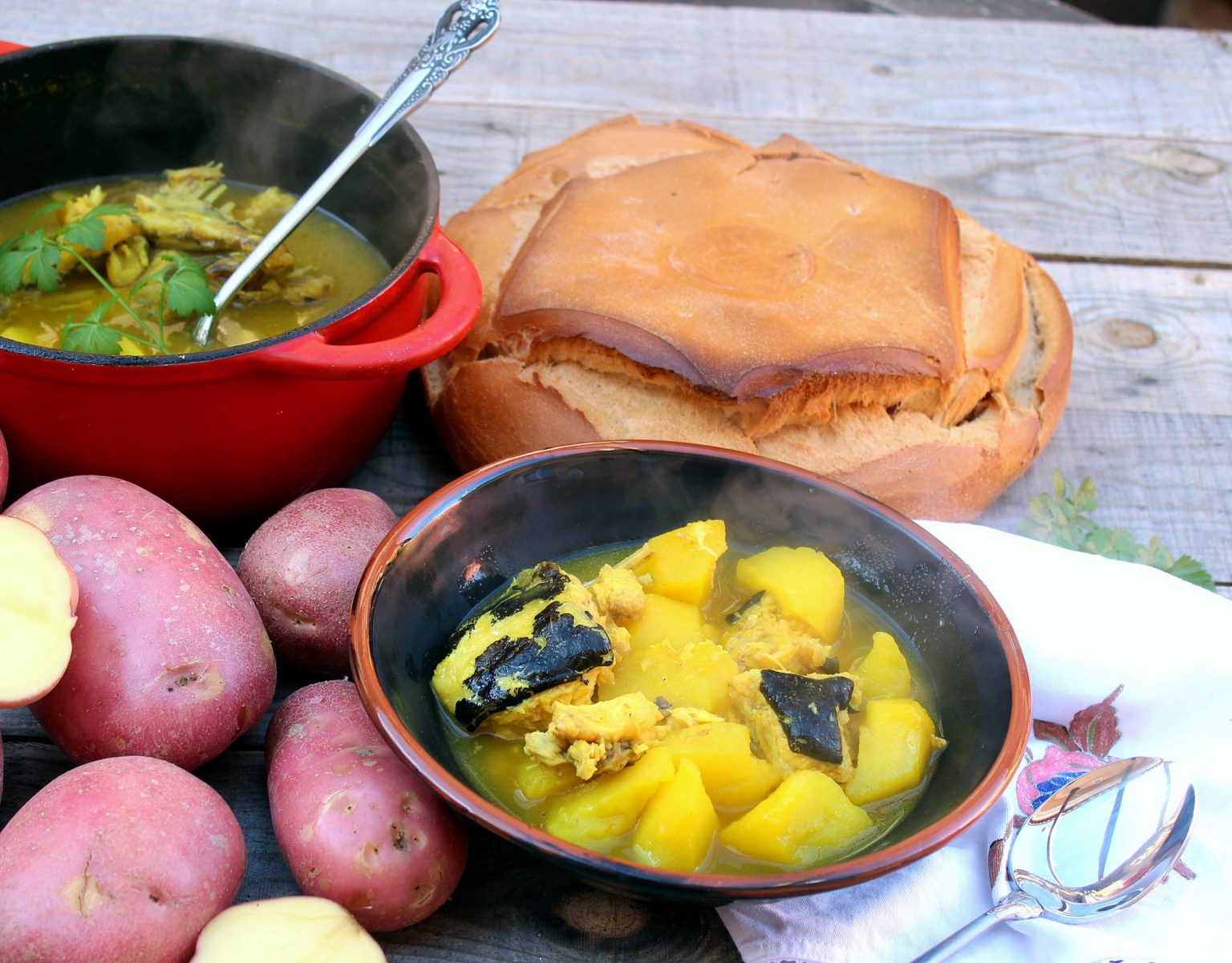 Patatas con congrio, un guiso tradicional para los amantes del pescado
