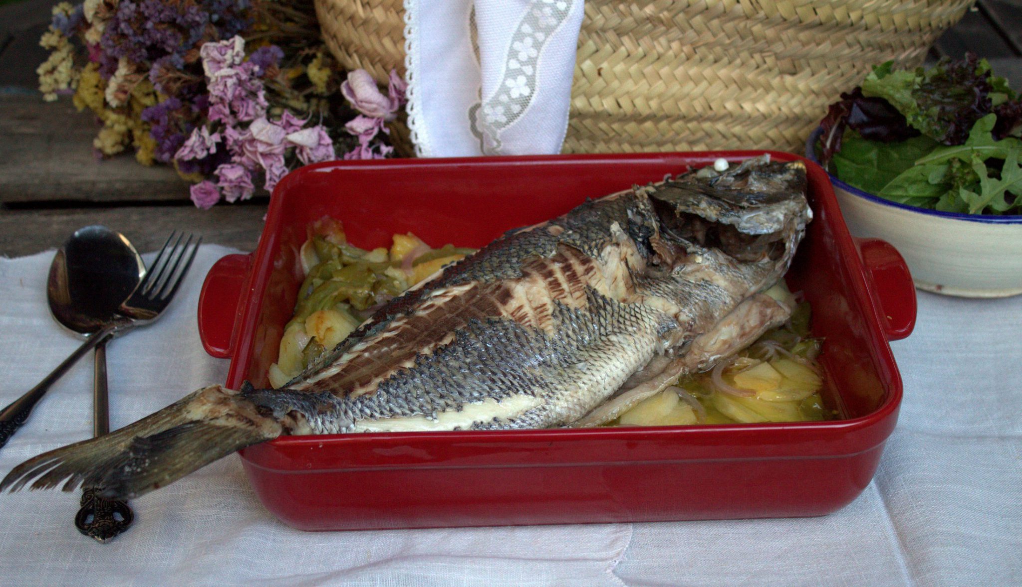 Sargo al horno, un pescado de carne blanca y sabor delicado